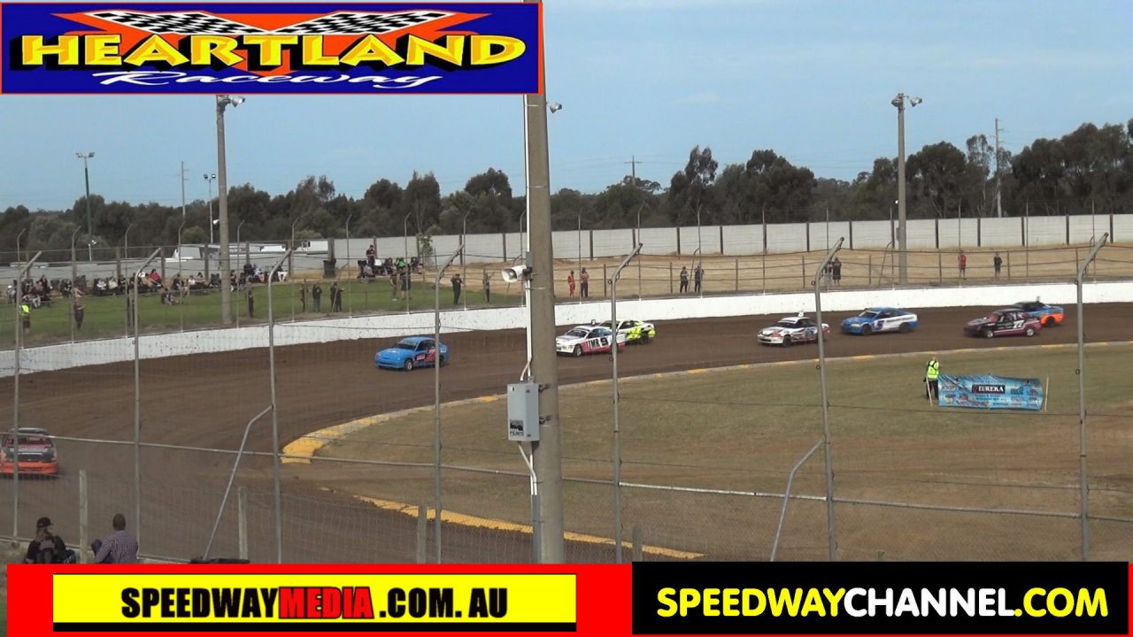 Junior Sedans at Heartland – SPEEDWAY MEDIA